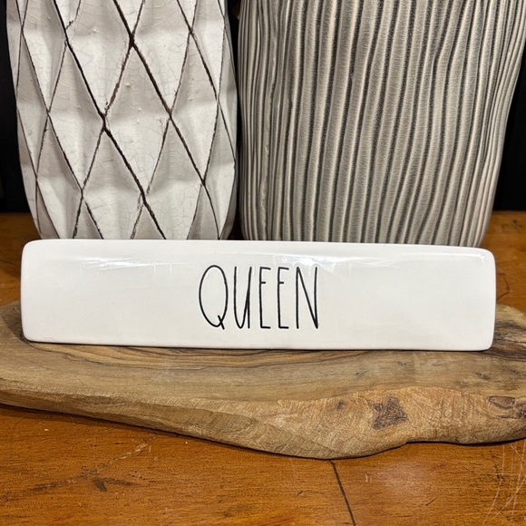 Rae Dunn | Office | Rae Dunn Desk Decor Desk Plate Queen | Poshmark